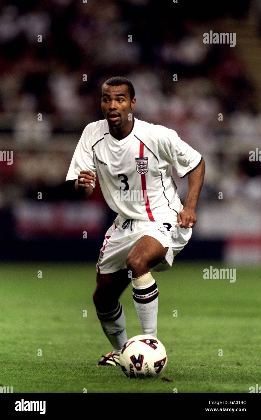 Soccer - World Cup 2002 Qualifier - Group Nine - England v Albania ...