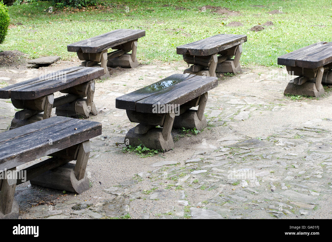Standing bench benches hi-res stock photography and images - Alamy