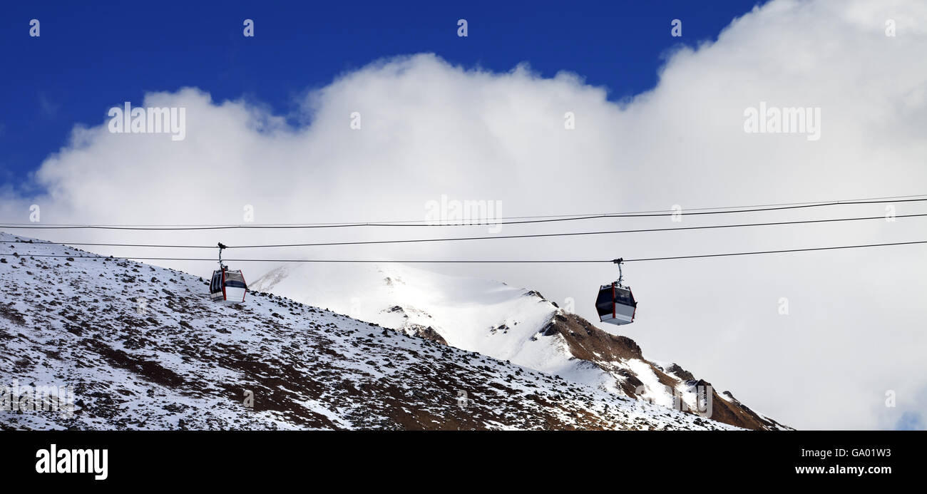 Gudauri ski cable car gondola hi-res stock photography and images - Alamy