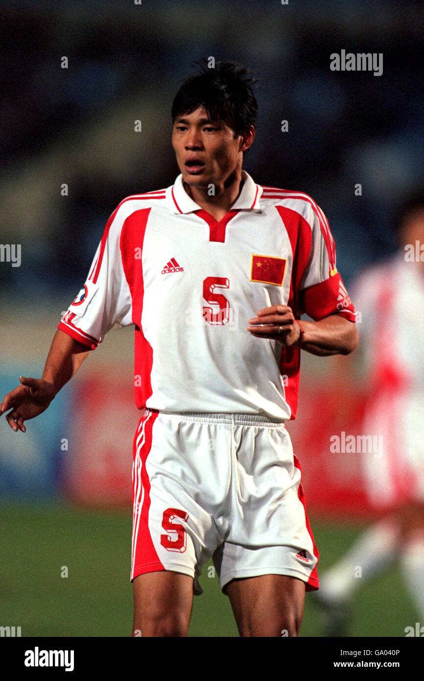 Soccer asian cup 2000 semi final china v japan hi-res stock photography ...