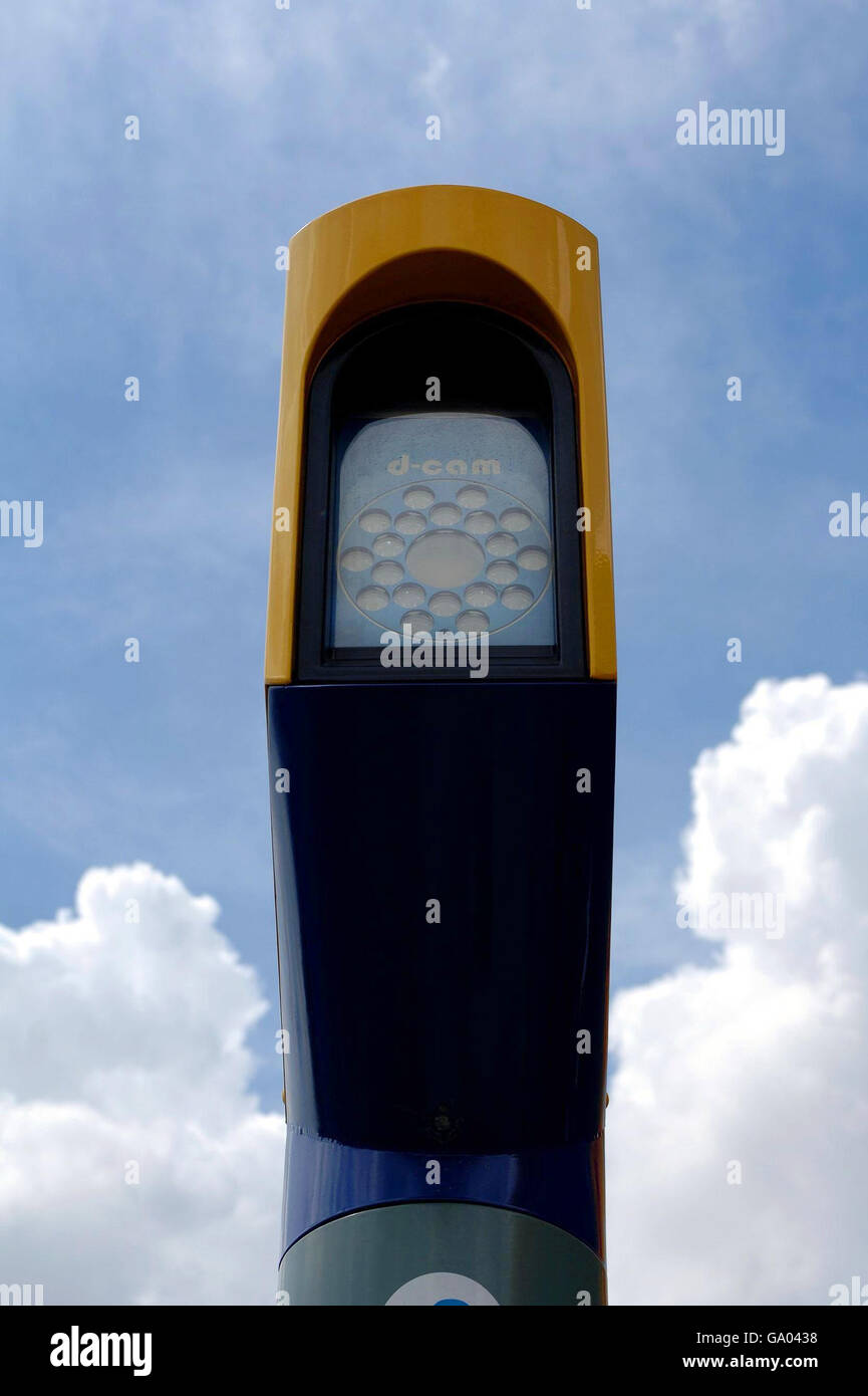 New non-flashing speed camera Stock Photo - Alamy