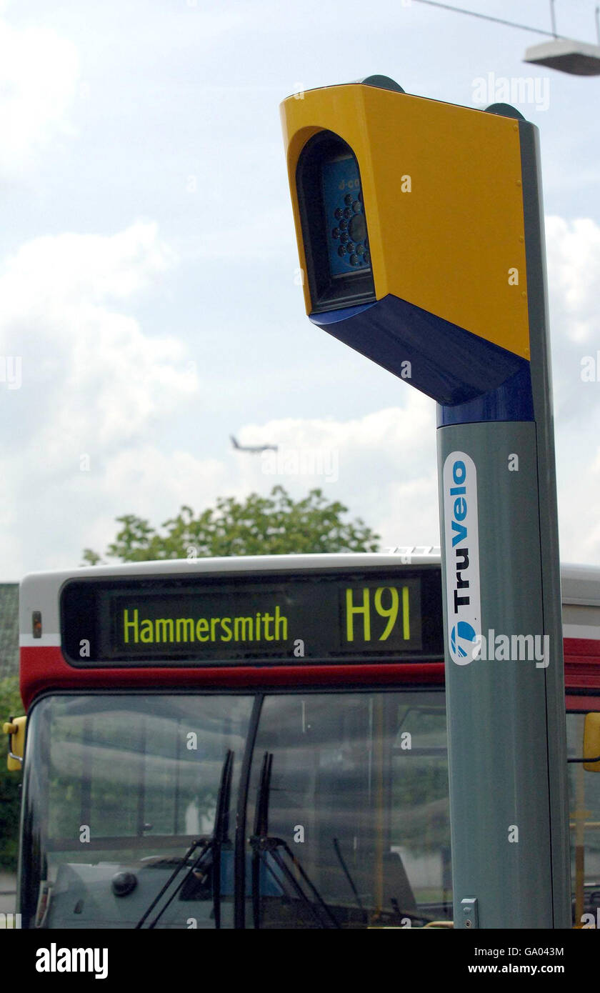 New non-flashing speed camera Stock Photo - Alamy