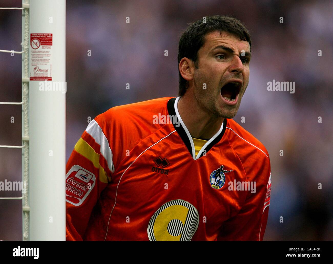 Bristol rovers goalkeeper steve phillips hi-res stock photography and ...