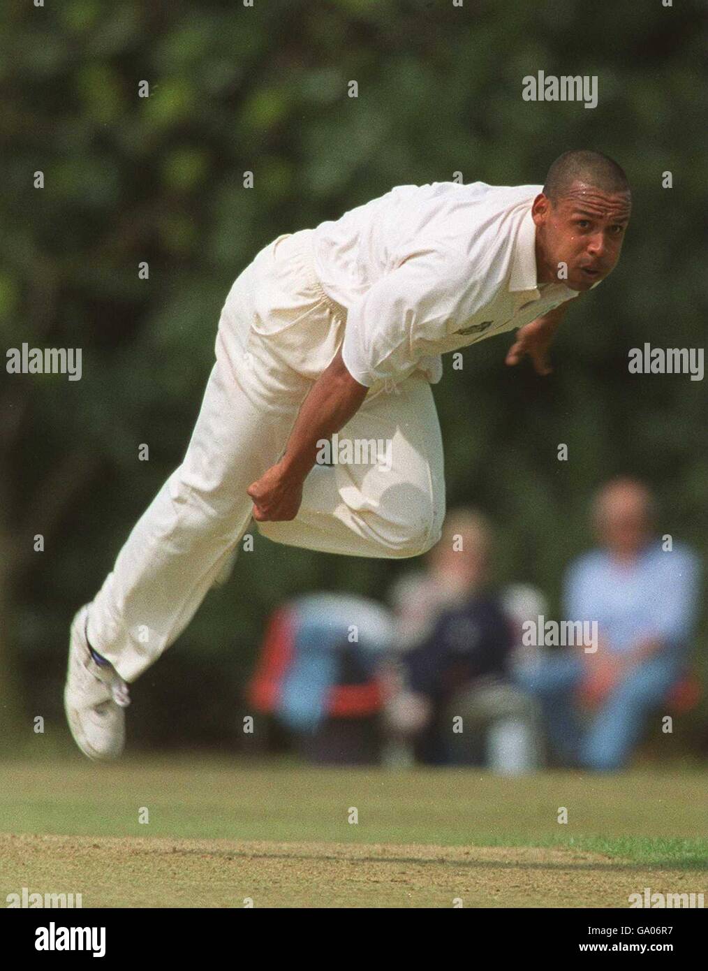 Greg Mike. 25-APR-95. Cricket. Greg Mike, Nottinghamshire Stock Photo ...