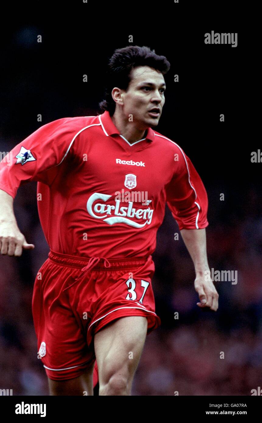 Jari litmanen liverpool hi-res stock photography and images - Alamy