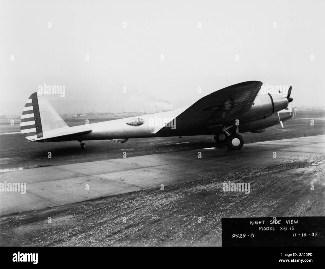 The Boeing 707, one of the first successful commercial jetliners, in ...