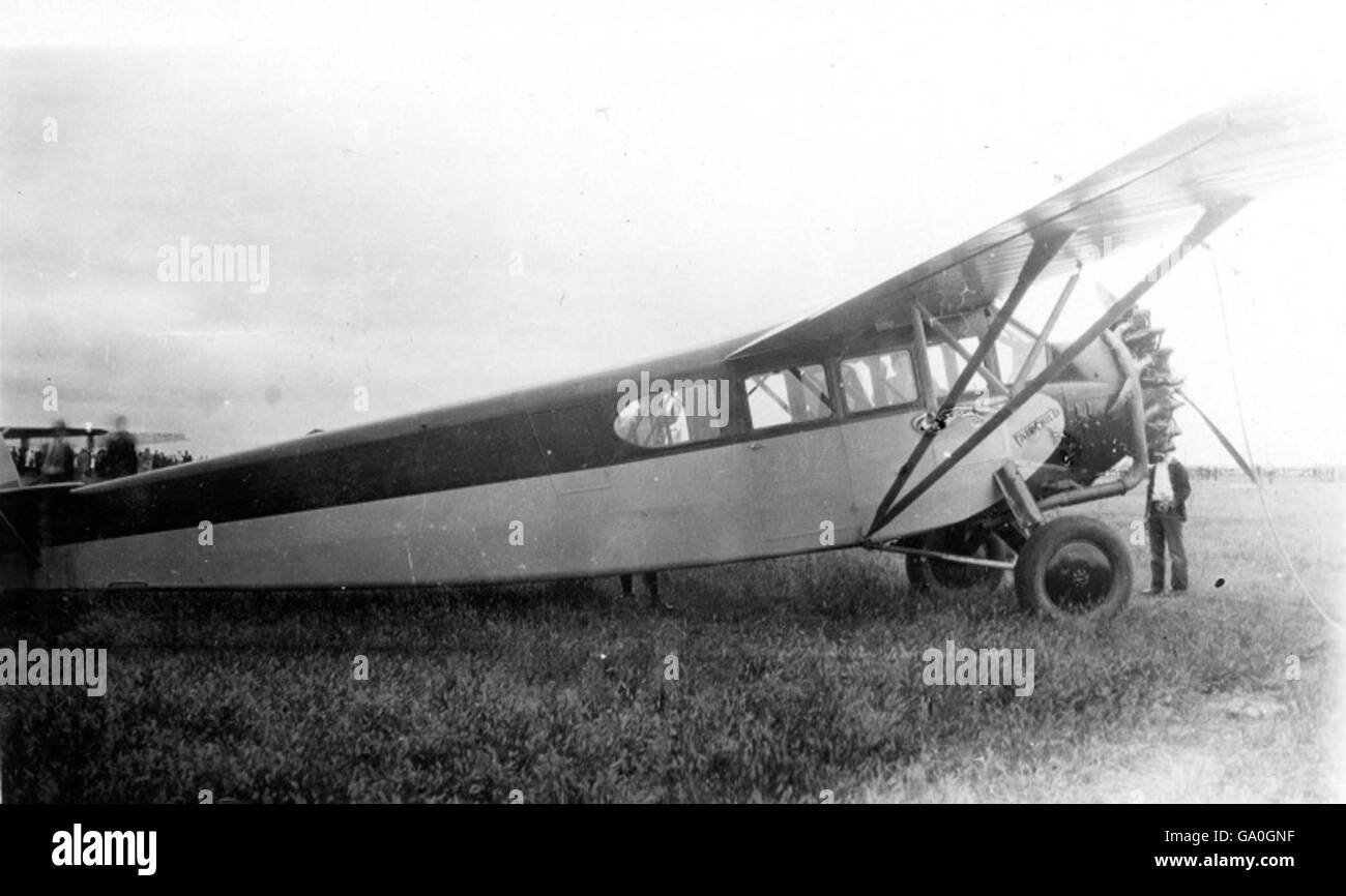 This image from the Robert Reedy Collection captures a military ...