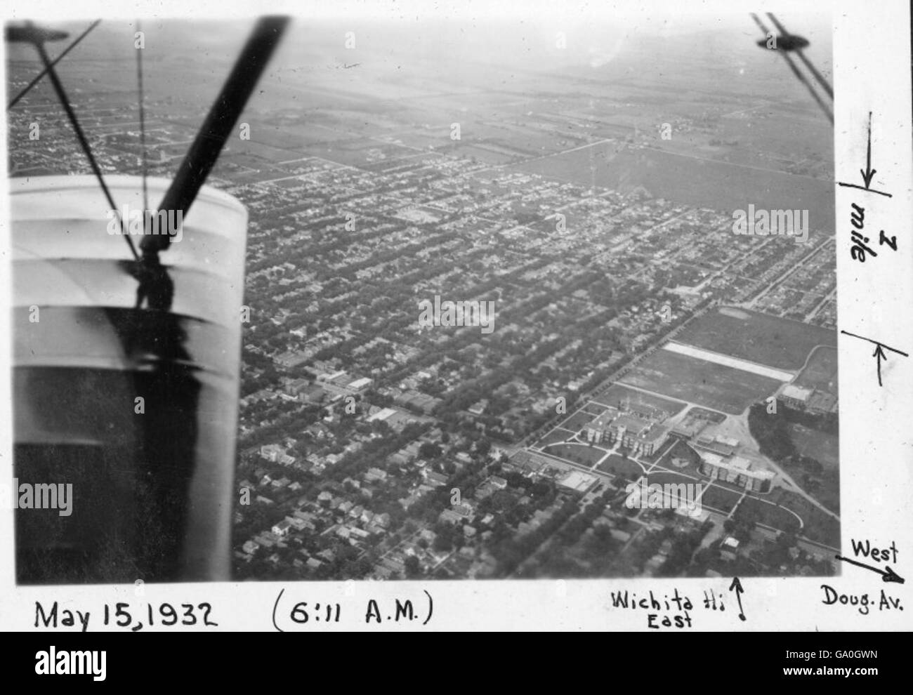 An image from the Robert Reedy Collection, featuring the Lockheed P-2H ...