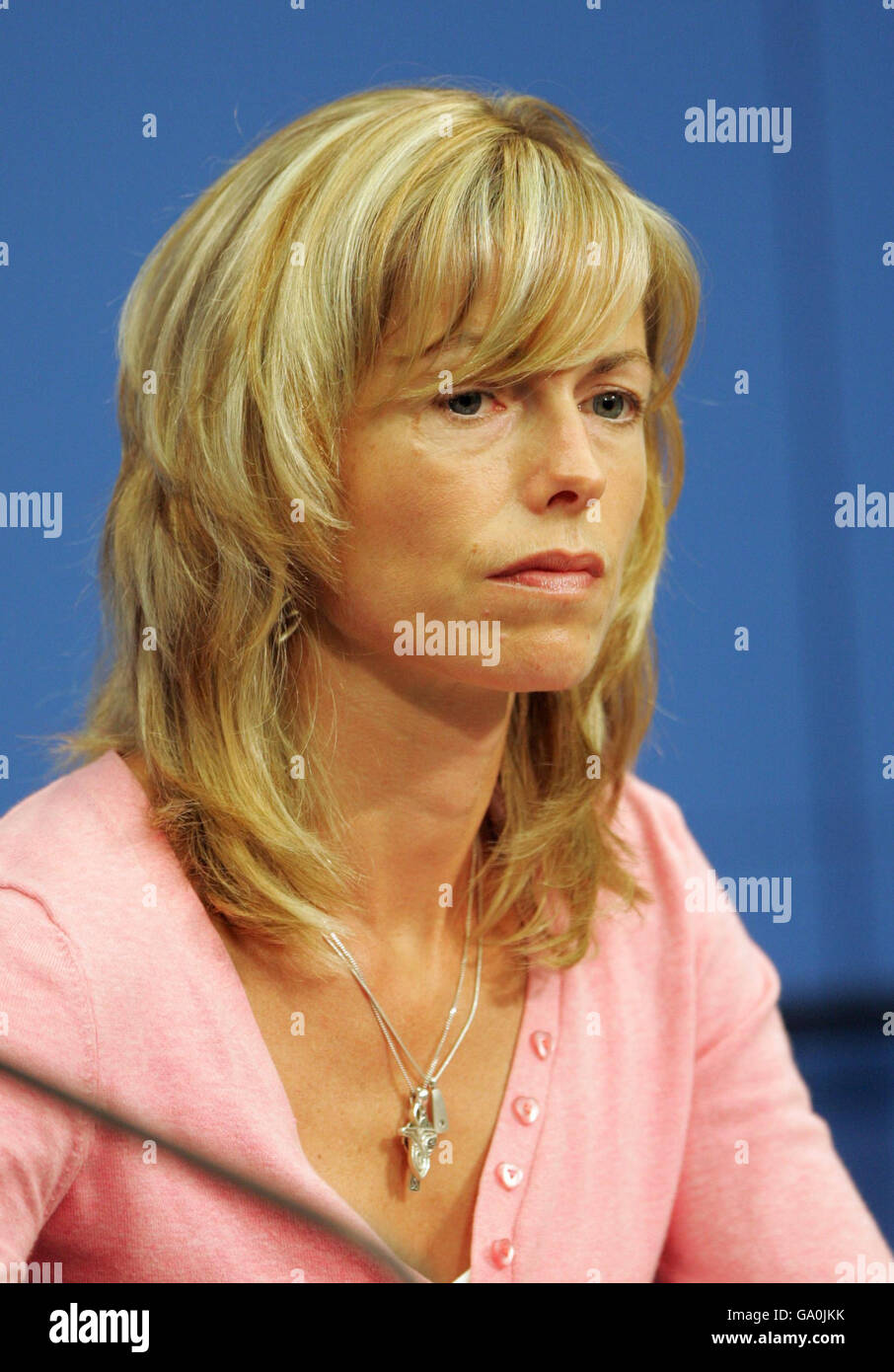 Kate mccann press conference in berlin hi-res stock photography and ...