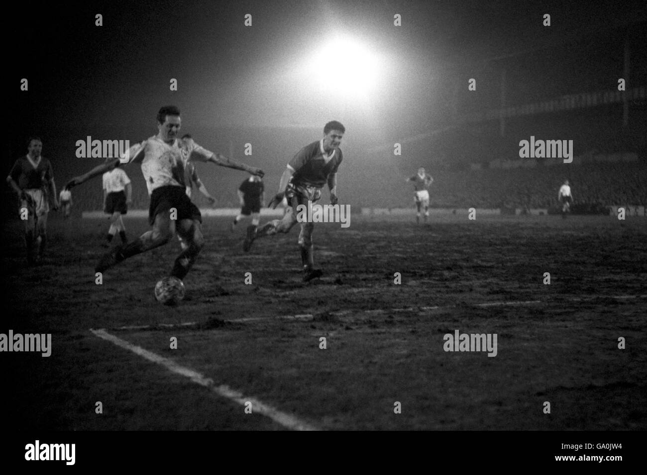 Scores goal v tottenham hotspur Black and White Stock Photos & Images ...