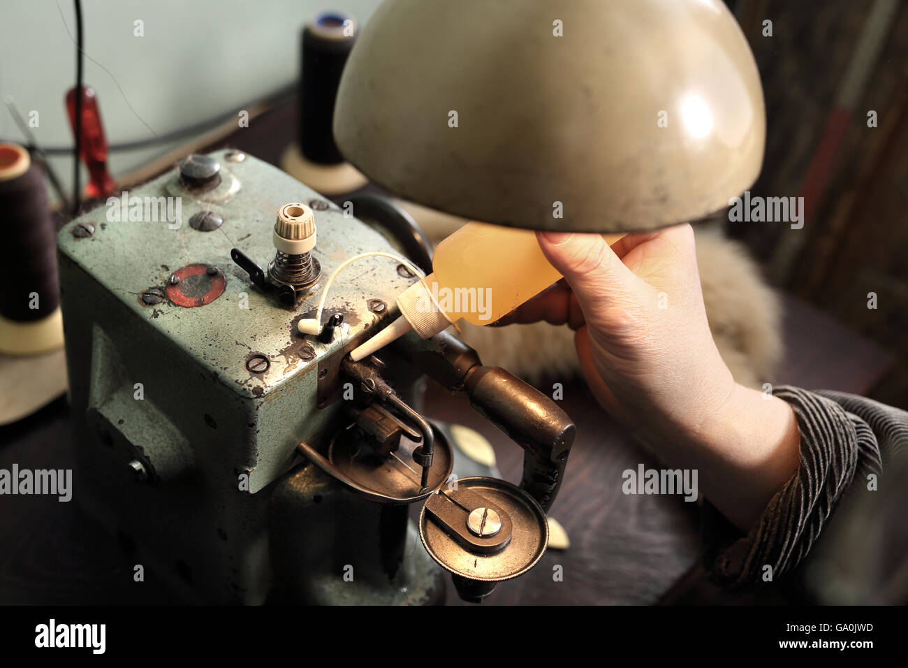 Furrier hi-res stock photography and images - Alamy