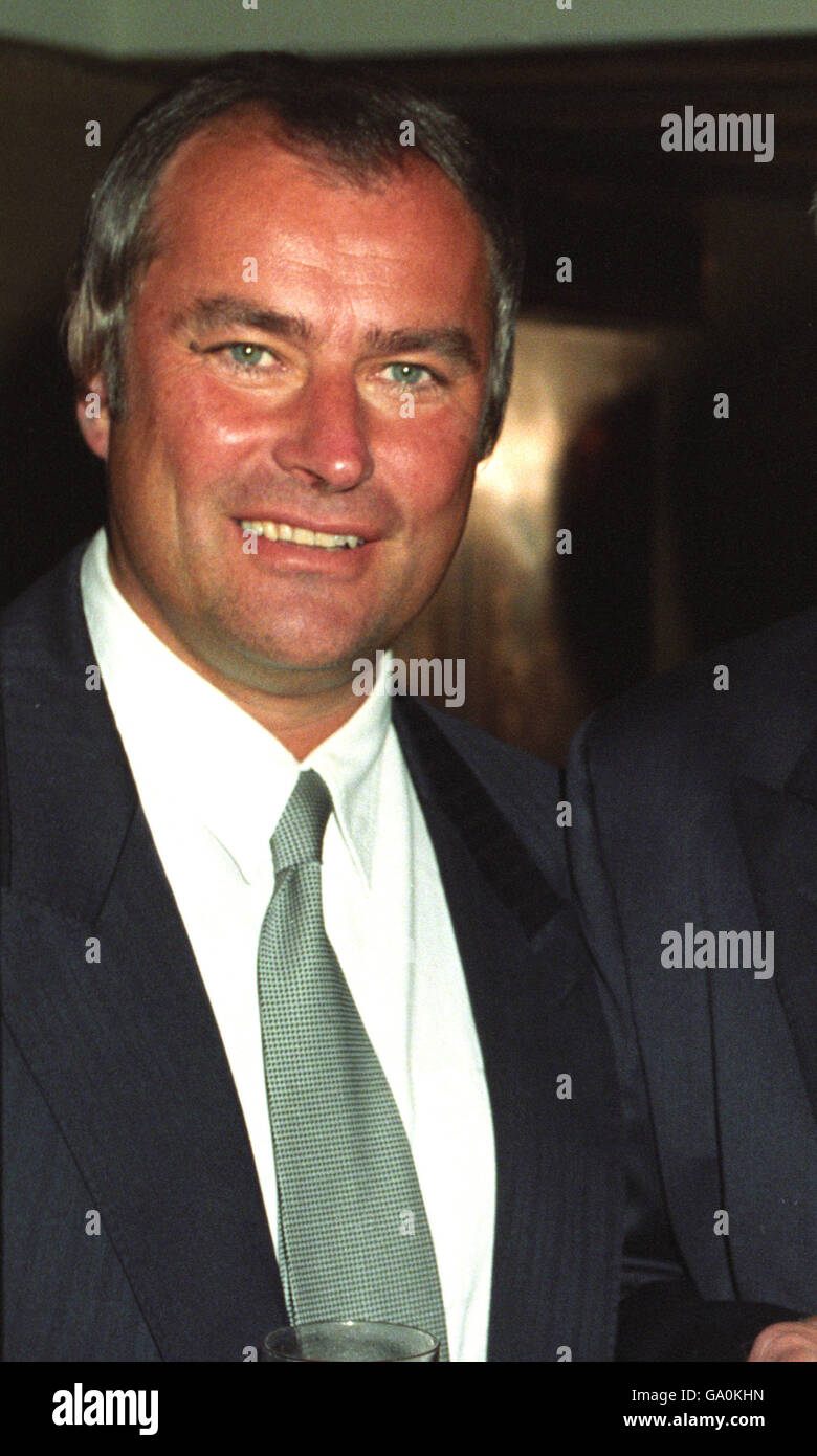 Christopher ellison the bill hi-res stock photography and images - Alamy