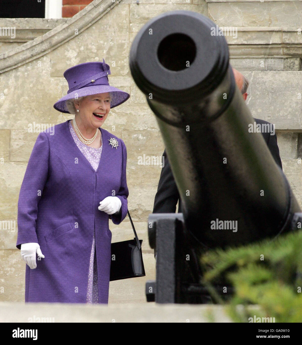 Falklands war queen elizabeth hi-res stock photography and images - Alamy