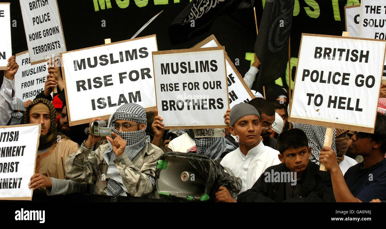 A large group of muslims demonstrate against the British government ...