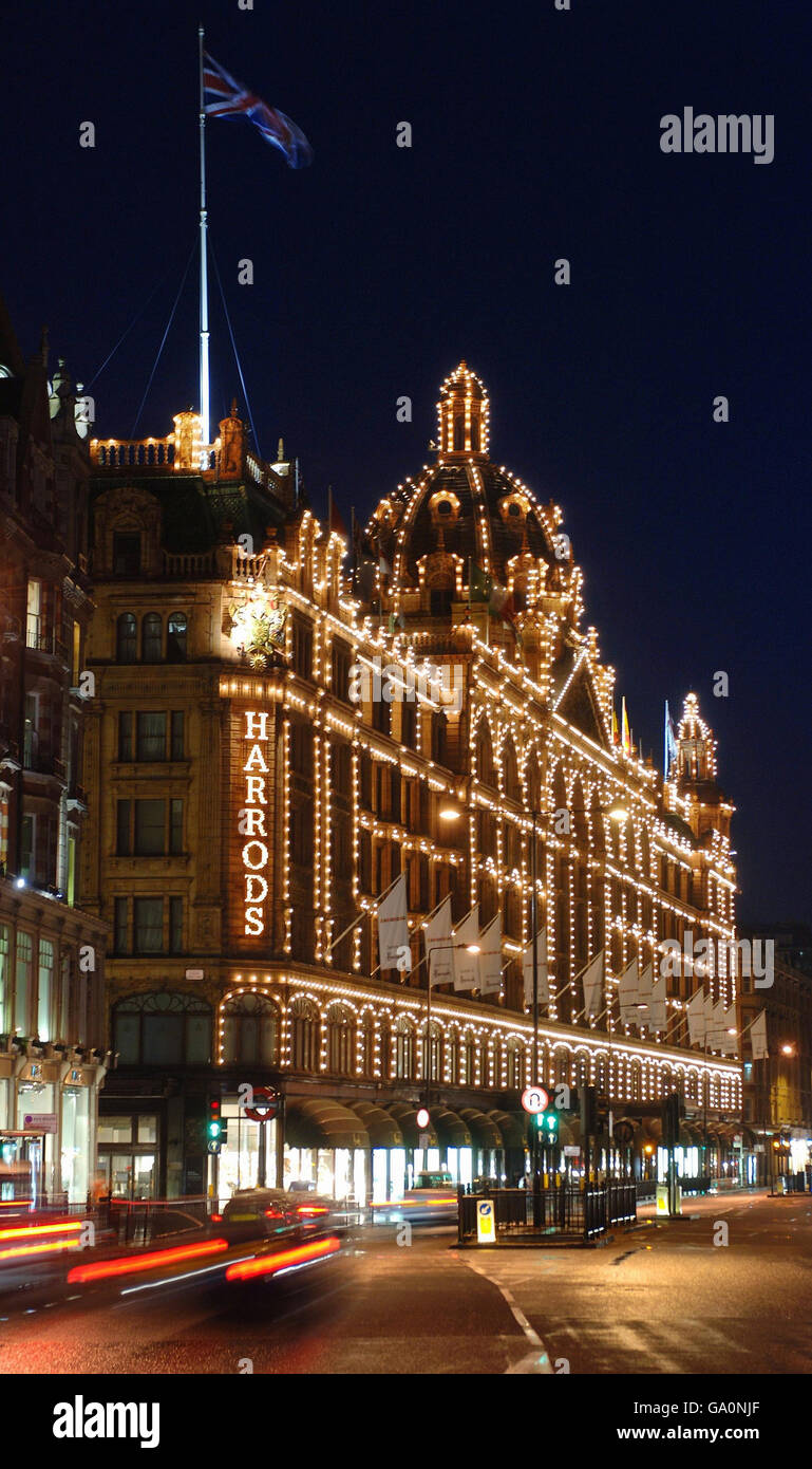 Buildings and Landmarks - Harrods - London Stock Photo - Alamy