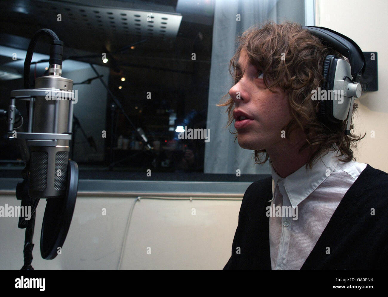 Half length top mid johnny borrell hi-res stock photography and images ...