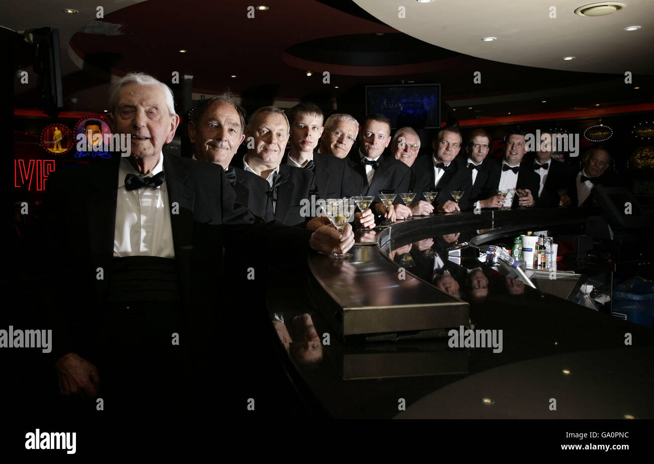 Real life james bond hi-res stock photography and images - Alamy