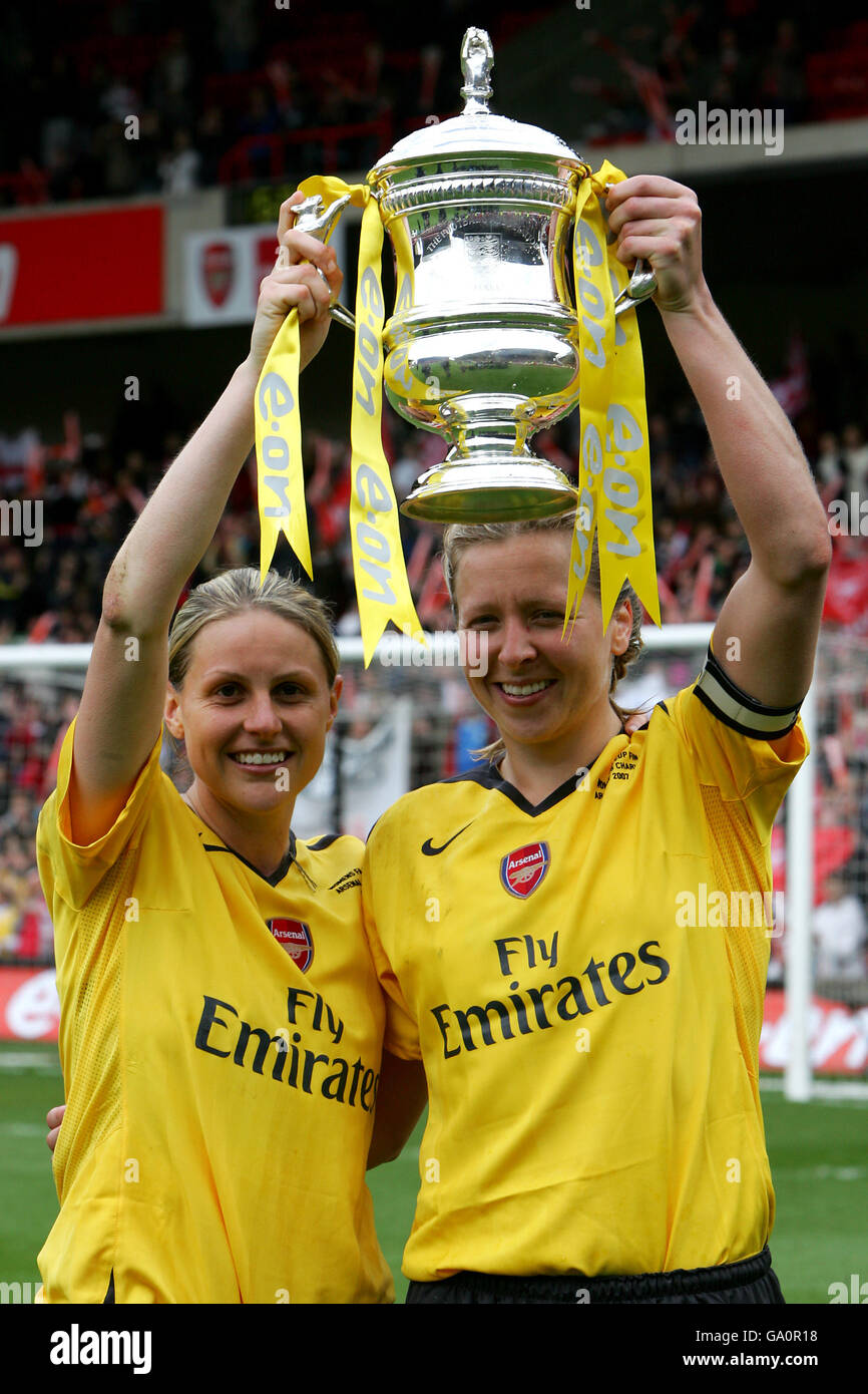 Arsenal ladies captain hi-res stock photography and images - Alamy