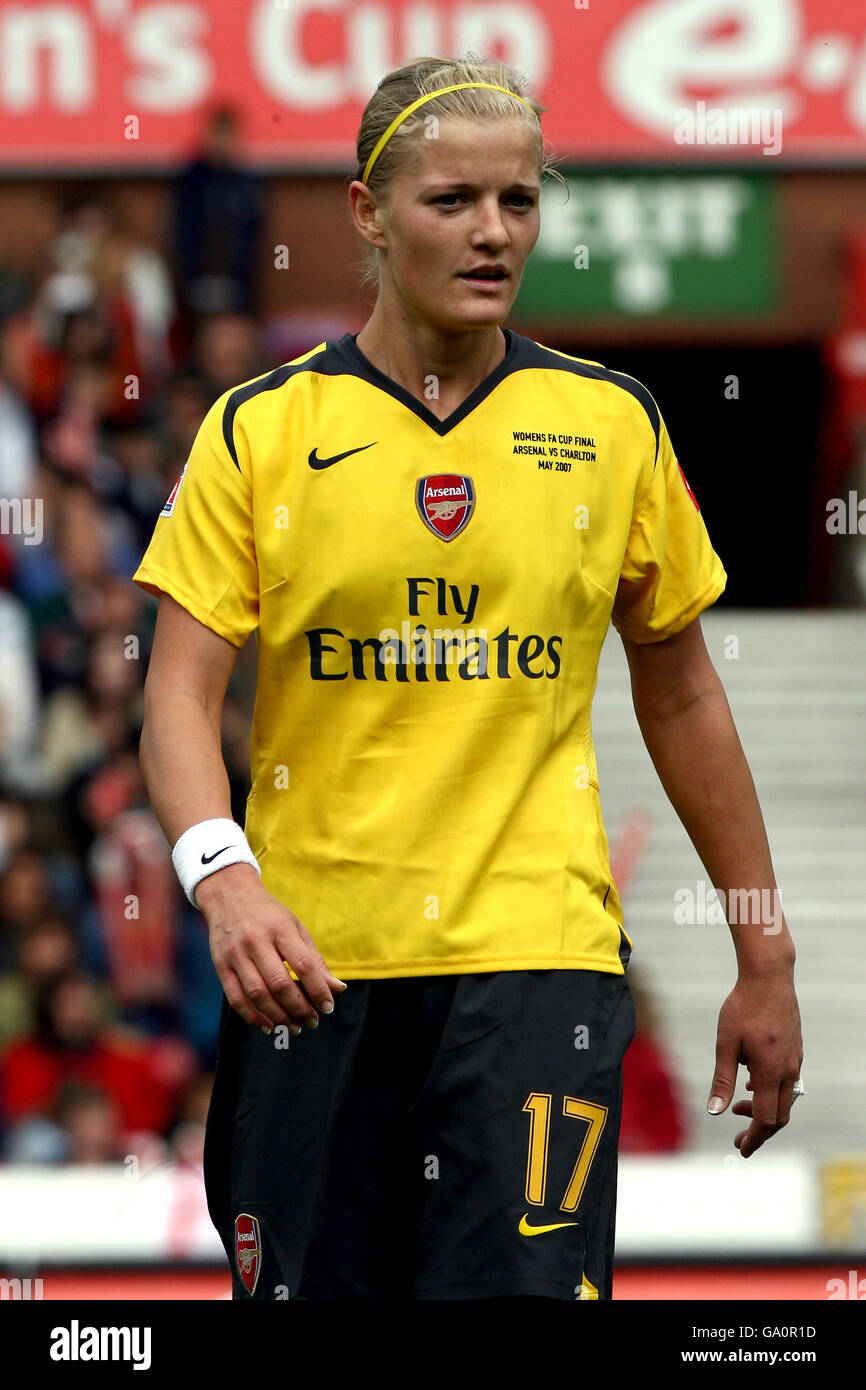 Soccer - FA Women's Cup - Final - Arsenal v Charlton Athletic - City ...
