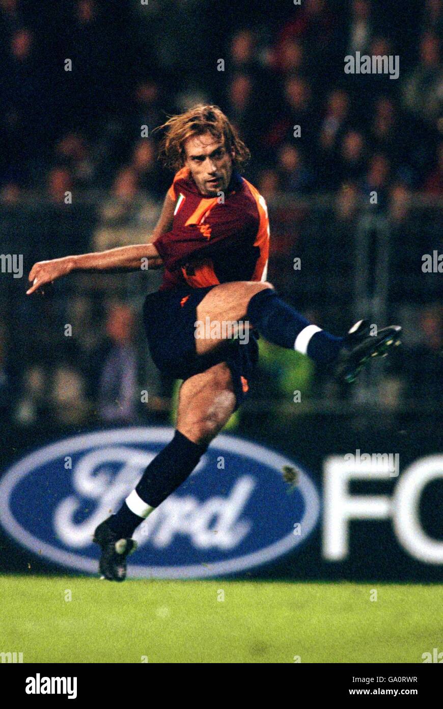 Romas gabriel batistuta shoots for goal hi-res stock photography and ...