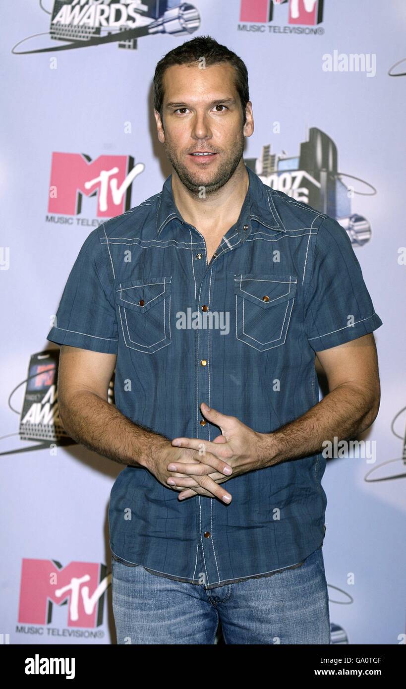 Dane Cook at the 2007 MTV Movie awards at the Gibson Amphitheatre ...