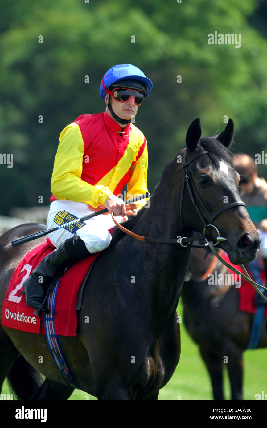 Apply Dapply ridden by Steve Drowne going to post in the Princess ...