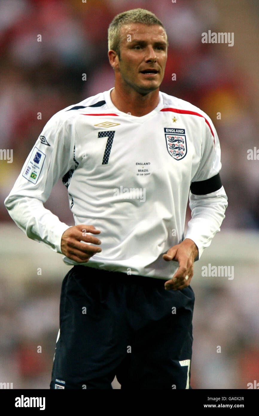 Number seven england football shirt hi-res stock photography and images ...