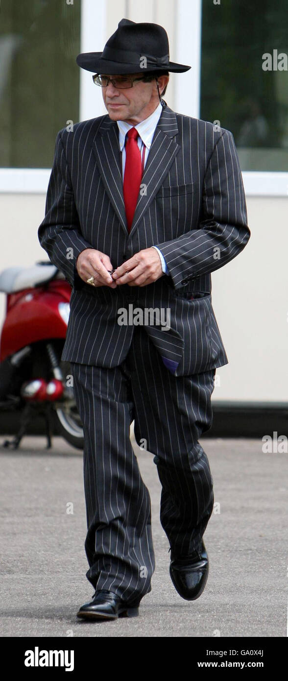 Drunk driver Stuart Walker leaves Cambridge Magistrates Court, where he ...