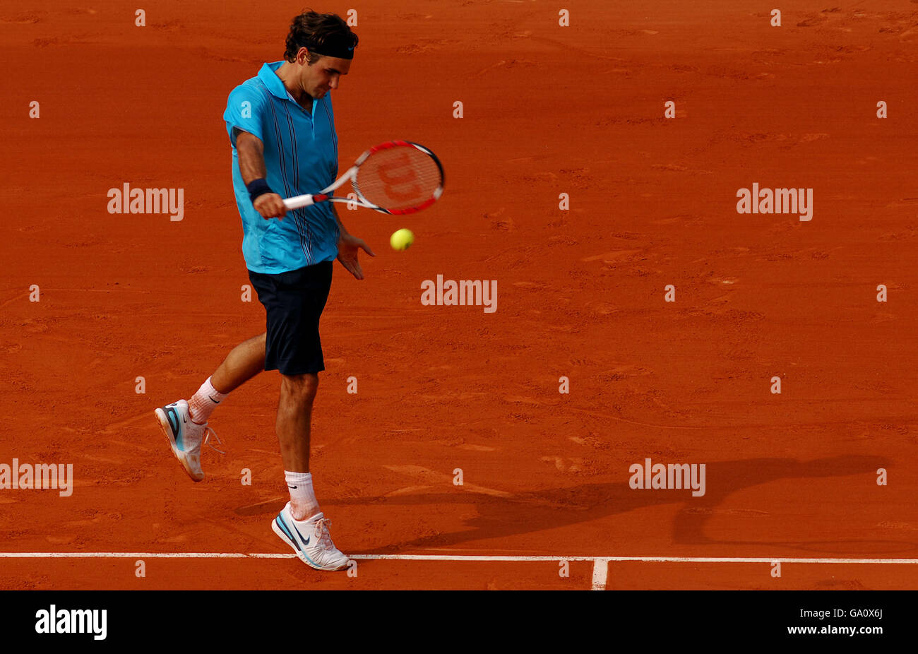 Tennis - 2007 French Open - Day Ten - Roland Garros. Roger Federer in action during his quarter ...