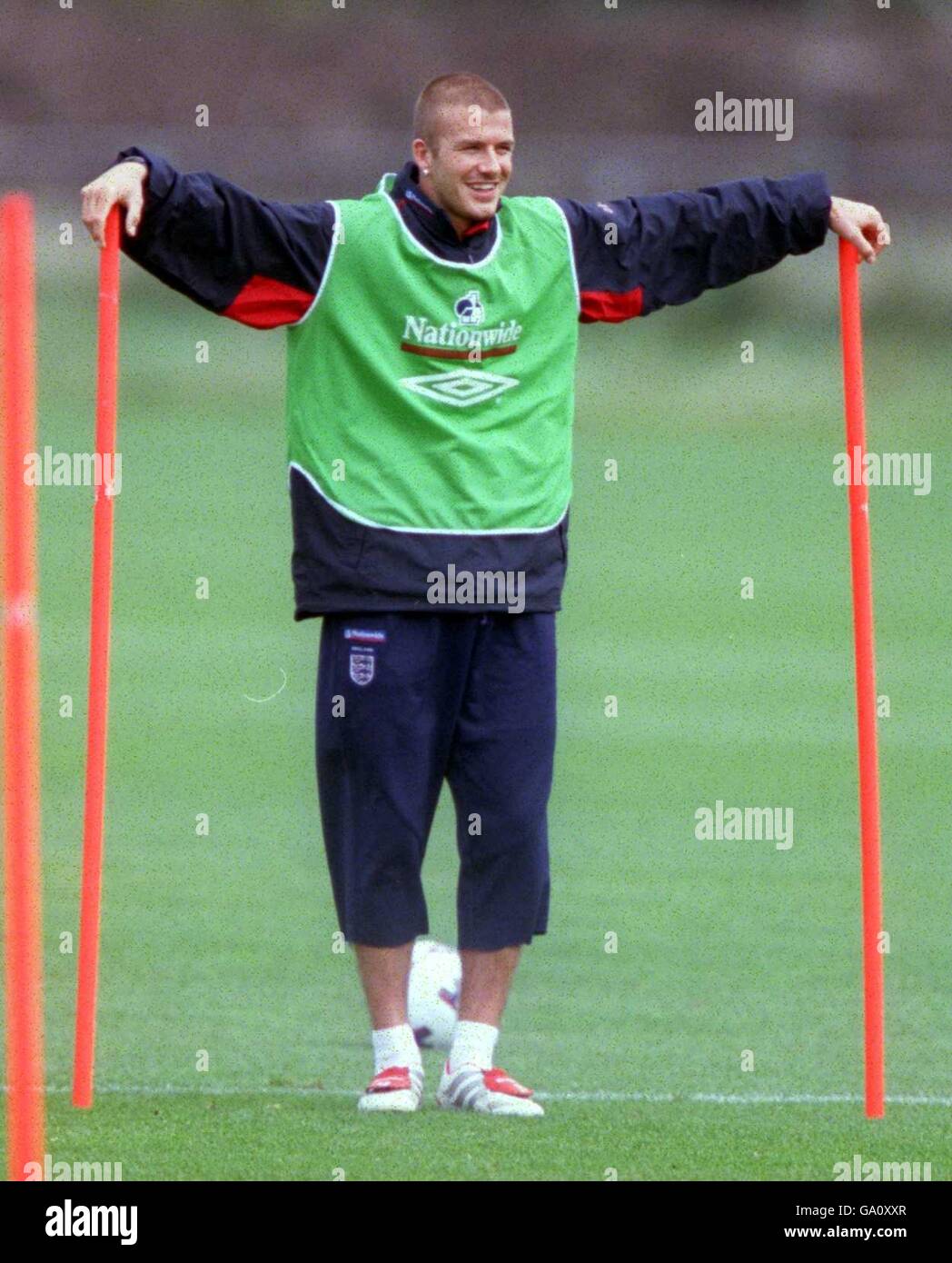 Englands david beckham relaxes during training hi-res stock photography ...