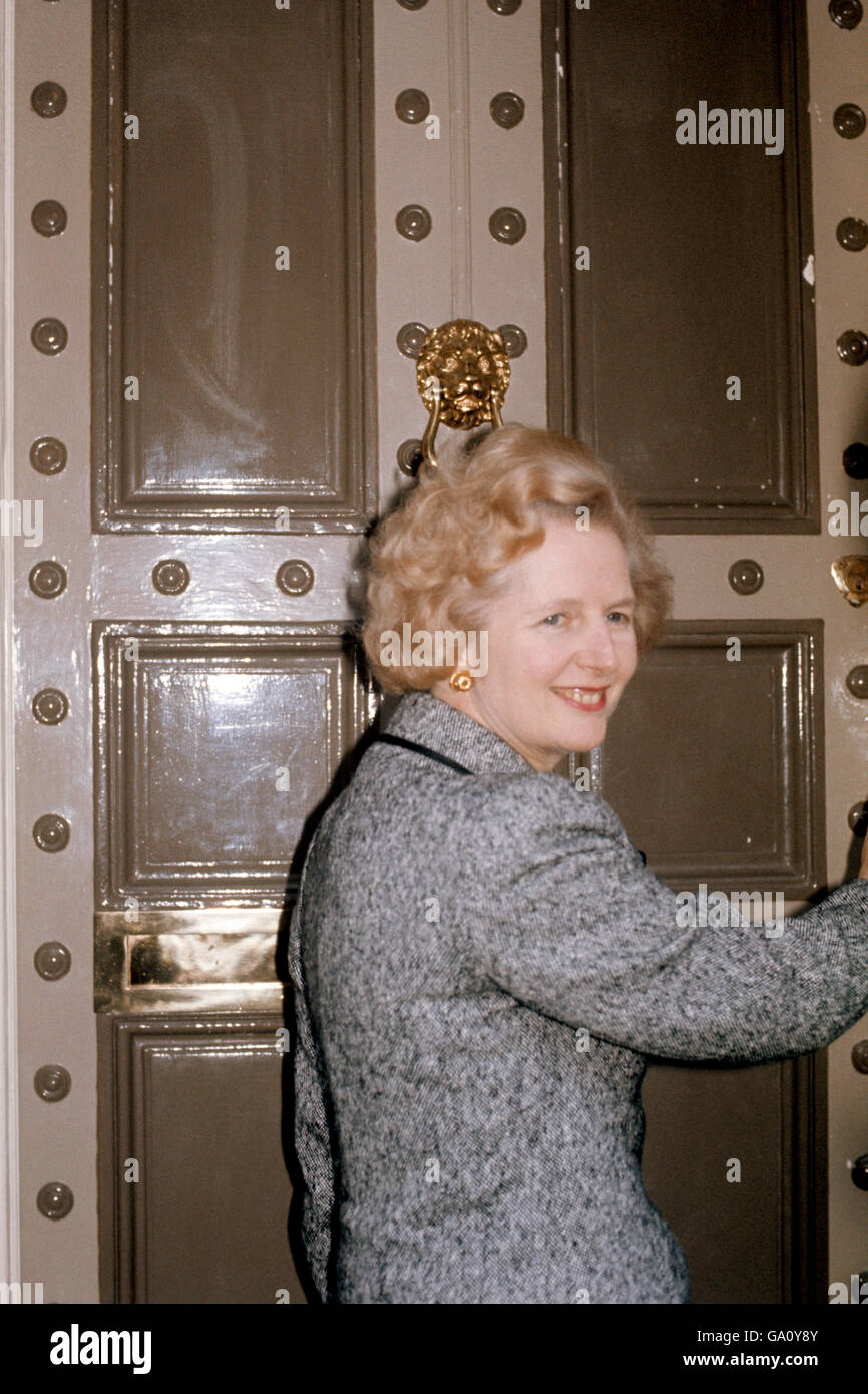 Ted heath margaret thatcher hi-res stock photography and images - Alamy
