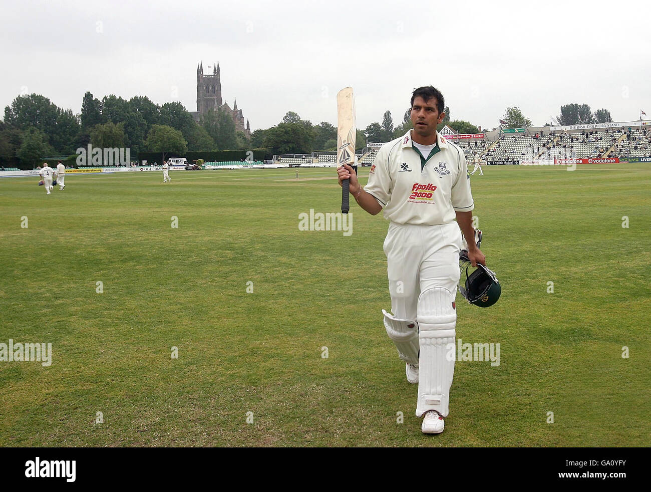 Worcestershire's Vikram Solanki makes his way back to the pavilion ...