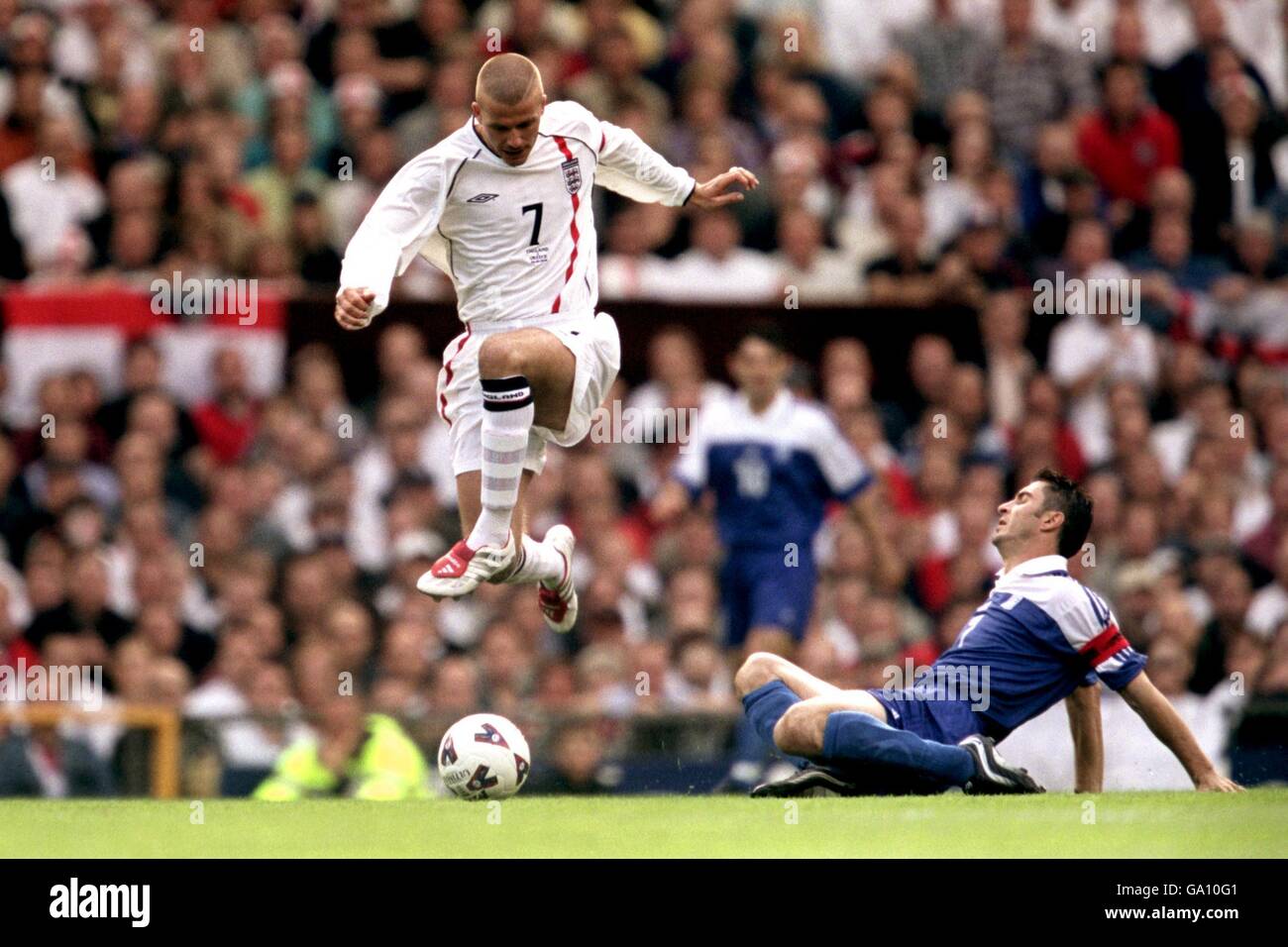David beckham england greece hi-res stock photography and images - Alamy