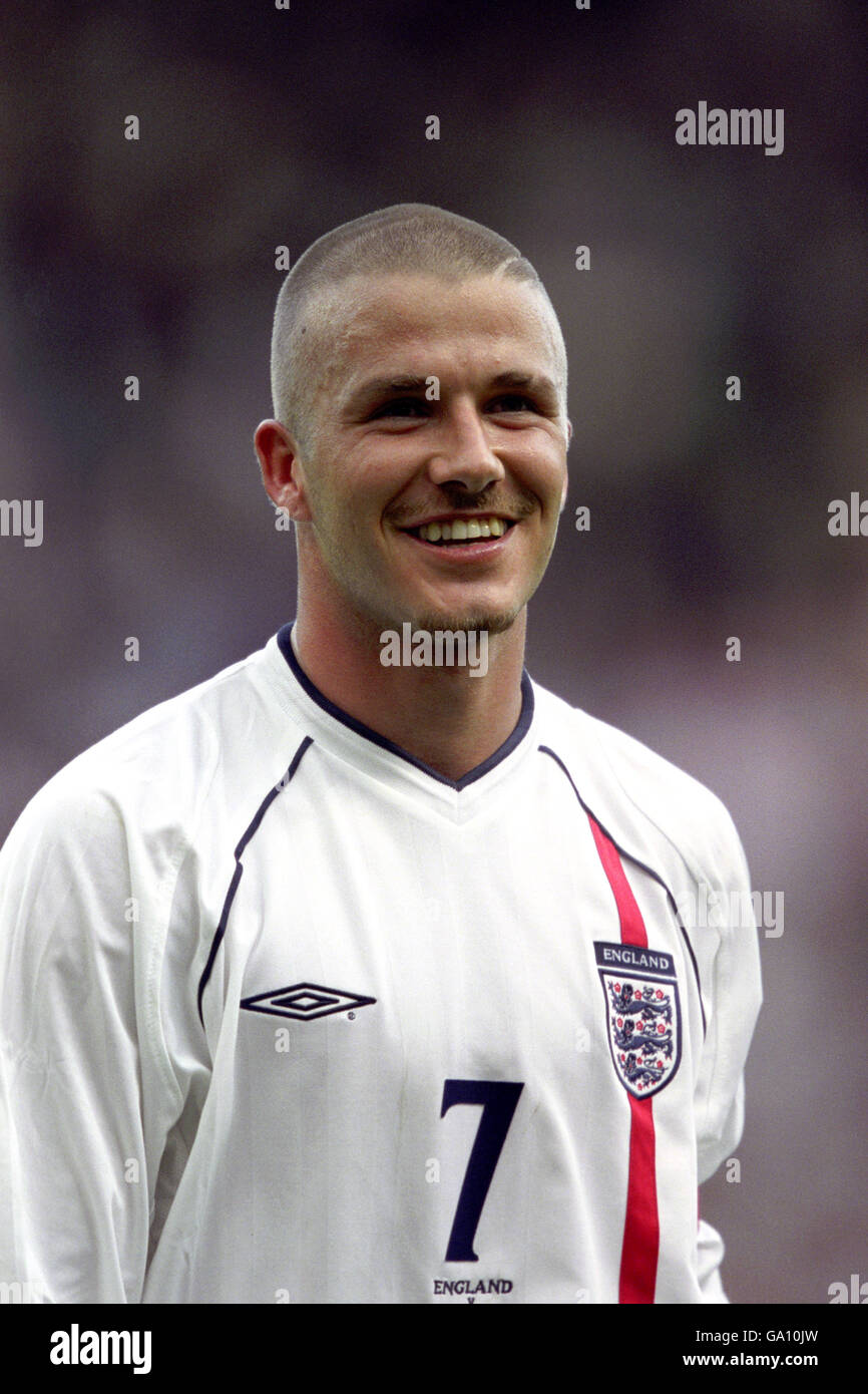 David beckham england greece hi-res stock photography and images - Alamy