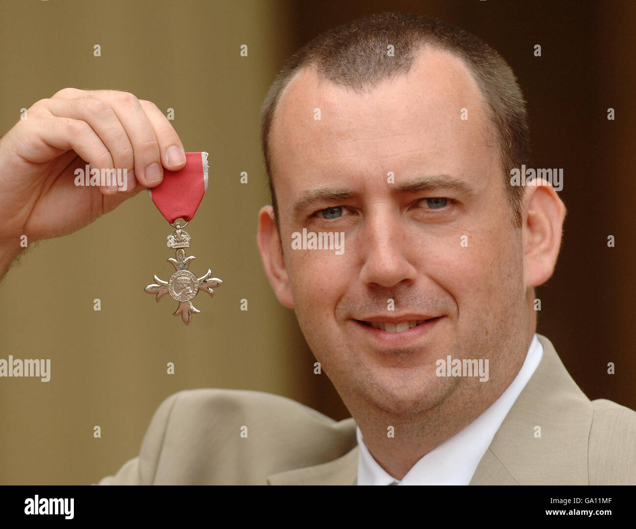 Mark Williams gets MBE at Palace Stock Photo - Alamy
