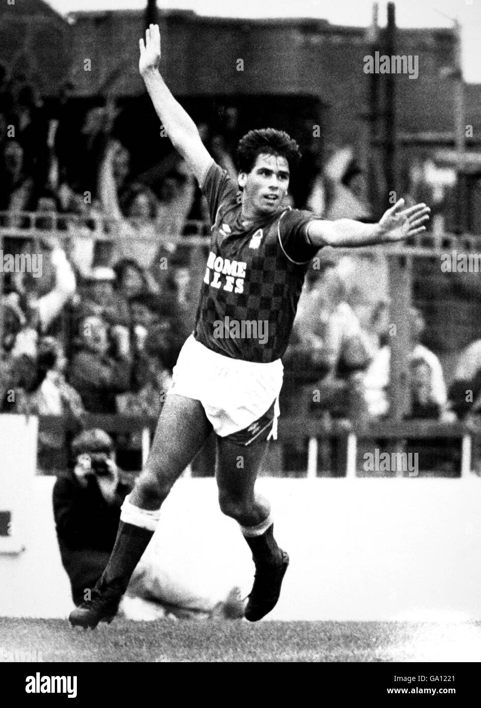 Neil webb nottingham forest hi-res stock photography and images - Alamy