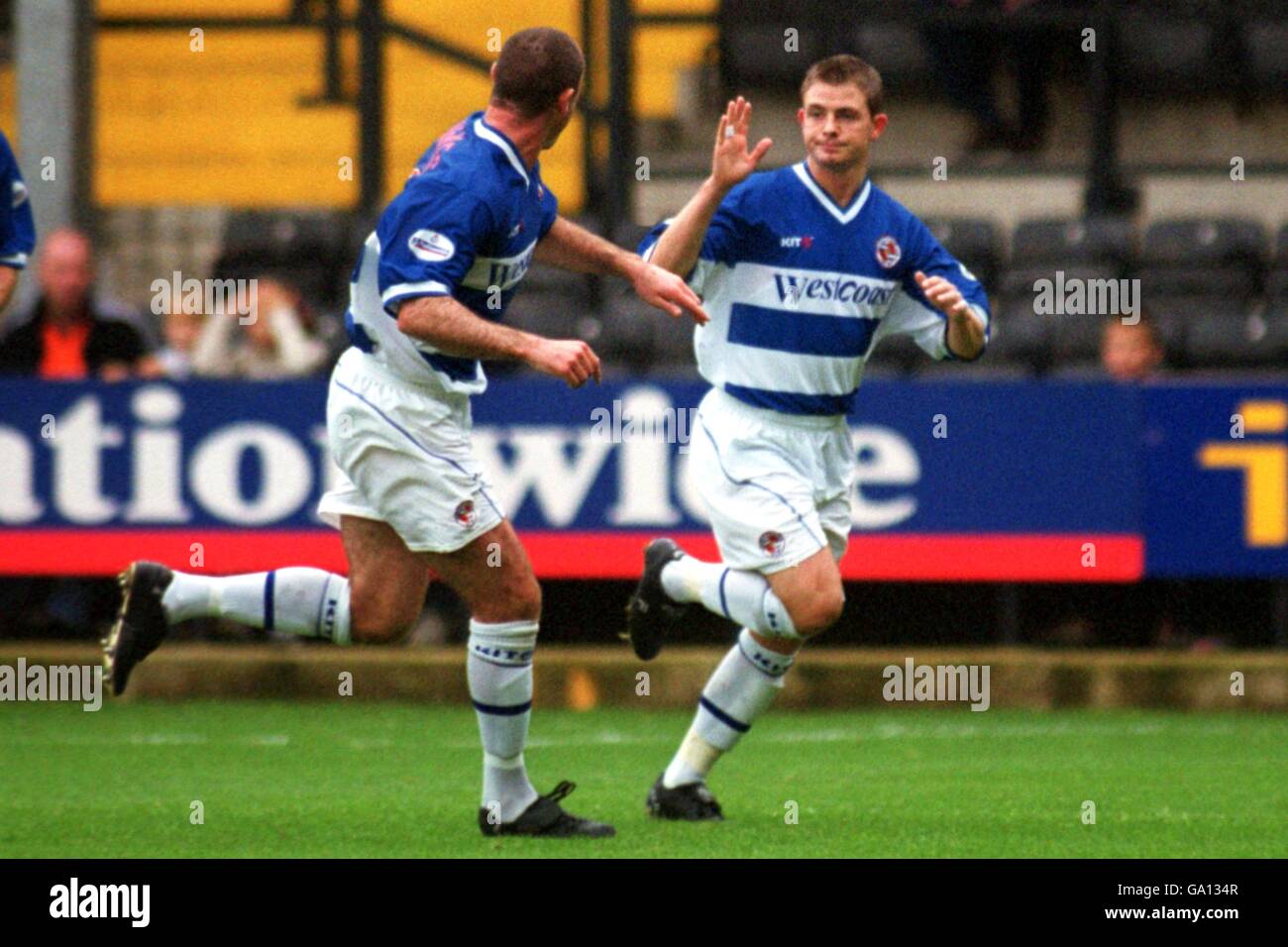 Jamie cureton reading hi-res stock photography and images - Alamy