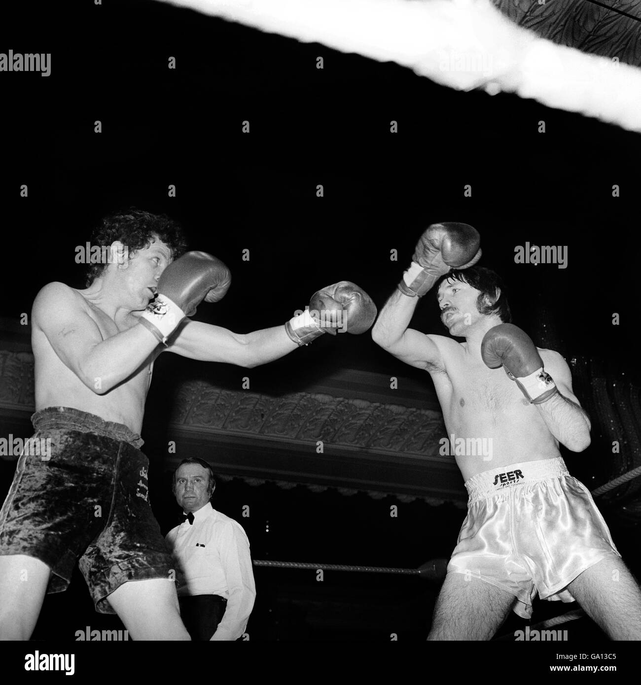Charlie Nash (right) of Derry, a contender for the British lightweight ...