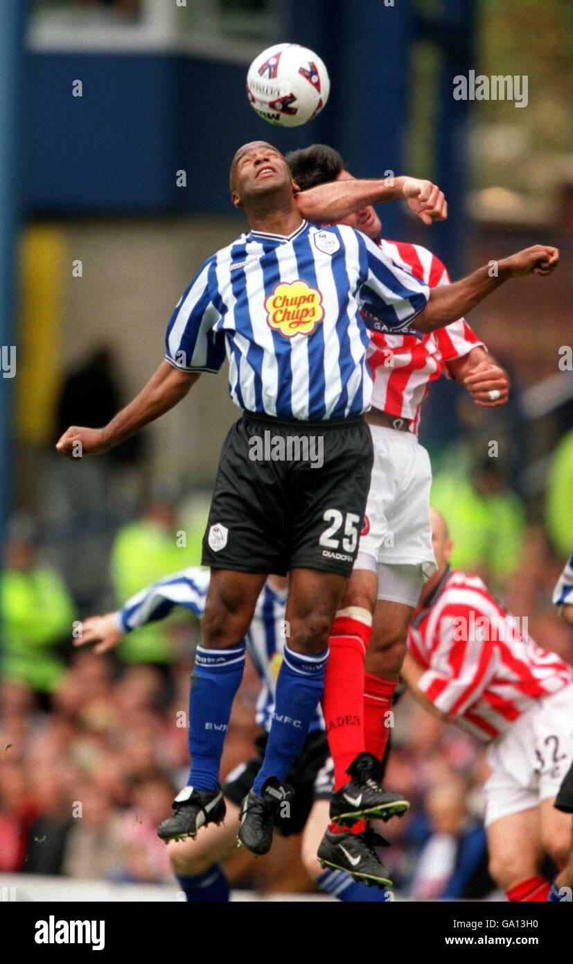 Sheffield wednesday danny maddix hi-res stock photography and images ...