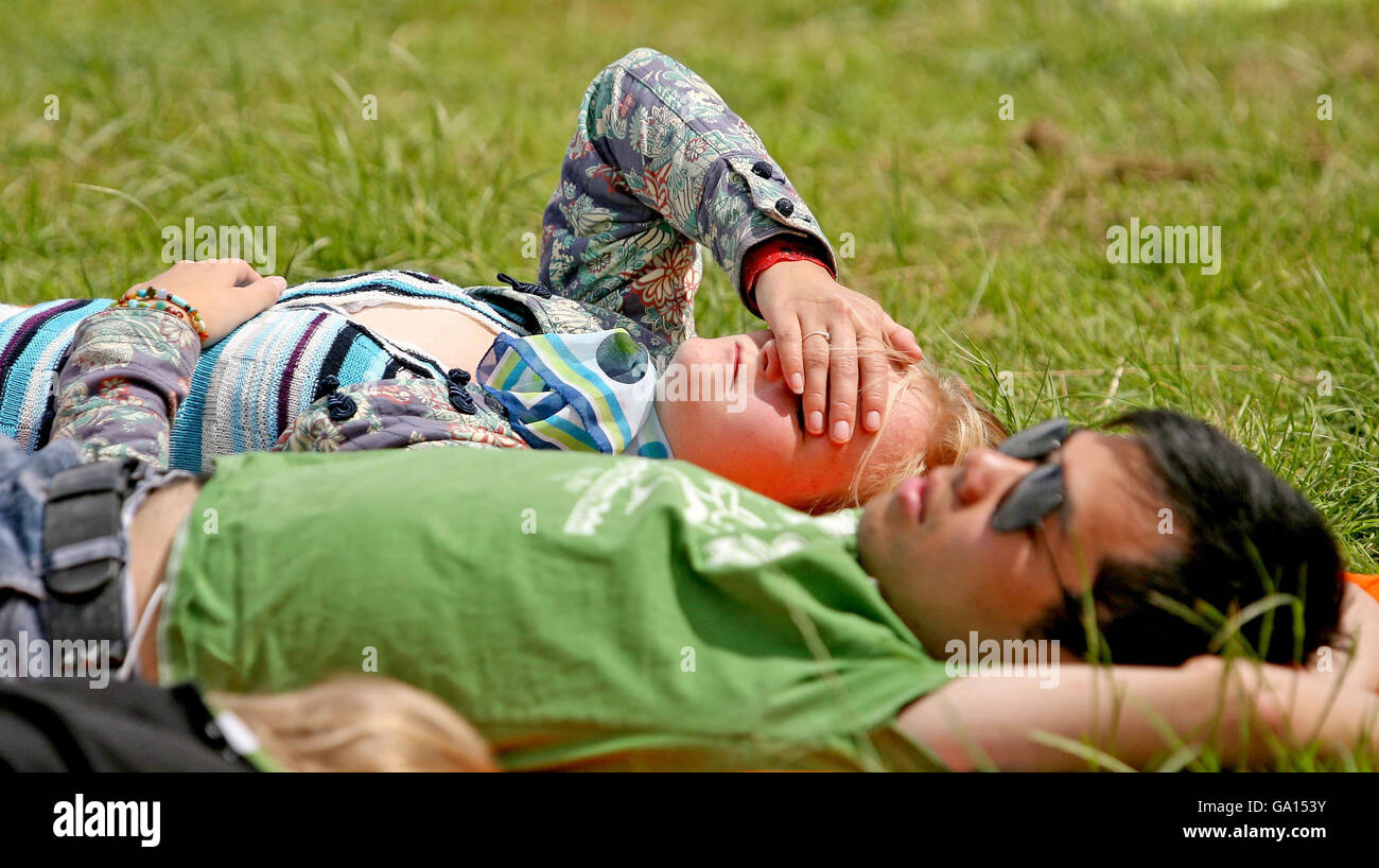Festival Goers Arrive At The 2007 Glastonbury Festival At Worthy Farm