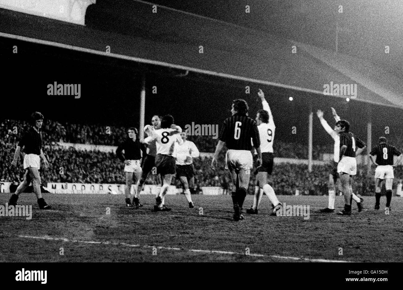 Milan v tottenham hotspur Black and White Stock Photos & Images - Alamy