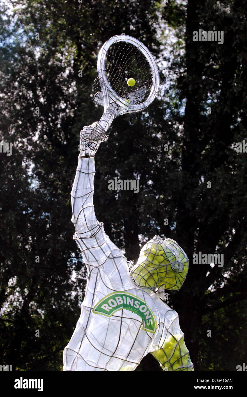 17 feet tall hi-res stock photography and images - Alamy