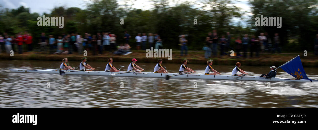 A team takes part in the Cambridge University May Bumps on the River ...
