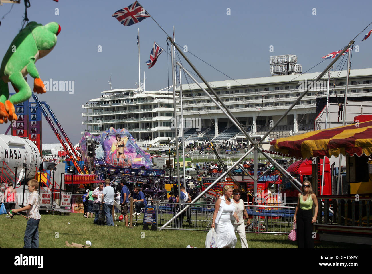 The funfair at epsom downs racecourse hi-res stock photography and ...