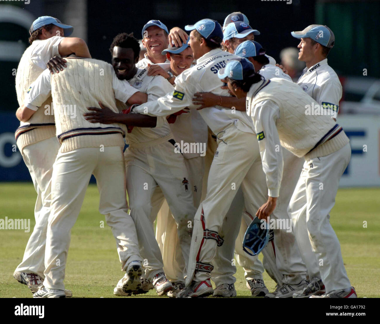 Gloucestershire team celebrate their close victory over ...