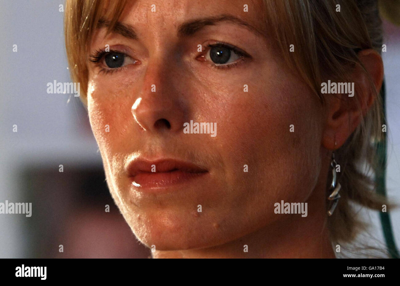 2007 kate mccann makes appeal bbcs crimewatch programe hi-res stock ...