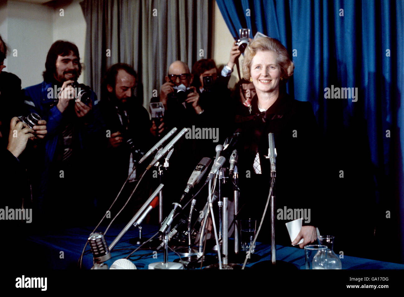 Half length mid top smiling thatcherscans margaretthatcher hi-res stock ...