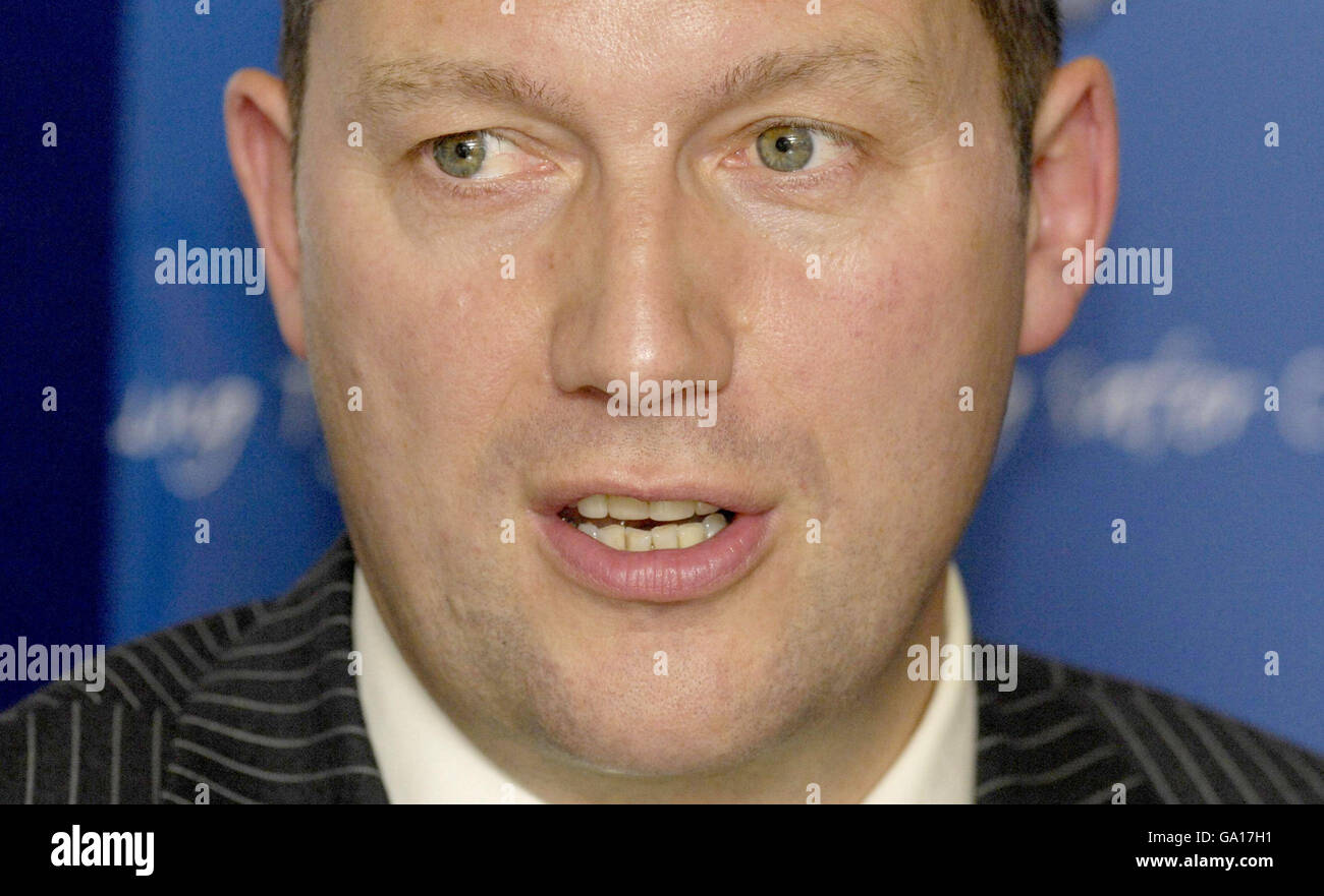 Regarding the murder of andrew best hi-res stock photography and images ...