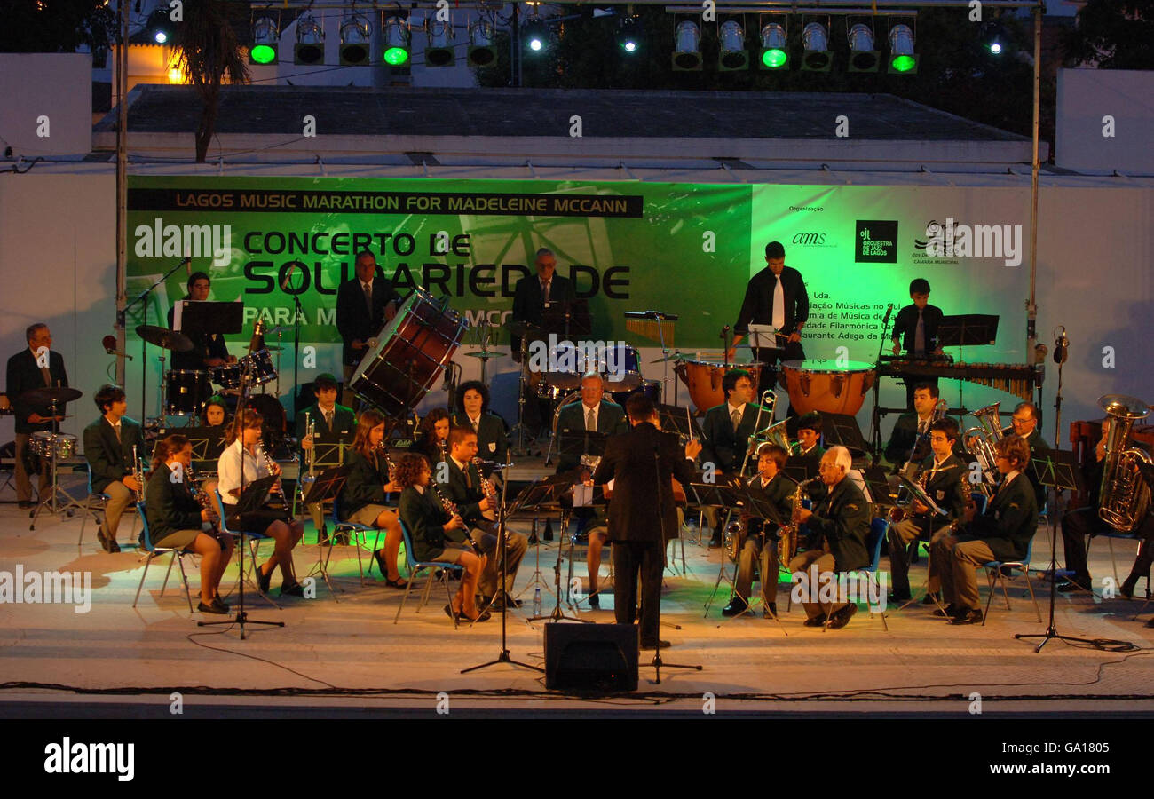 Portugal in aid daughter madeleine who missing evening thursday may hi ...