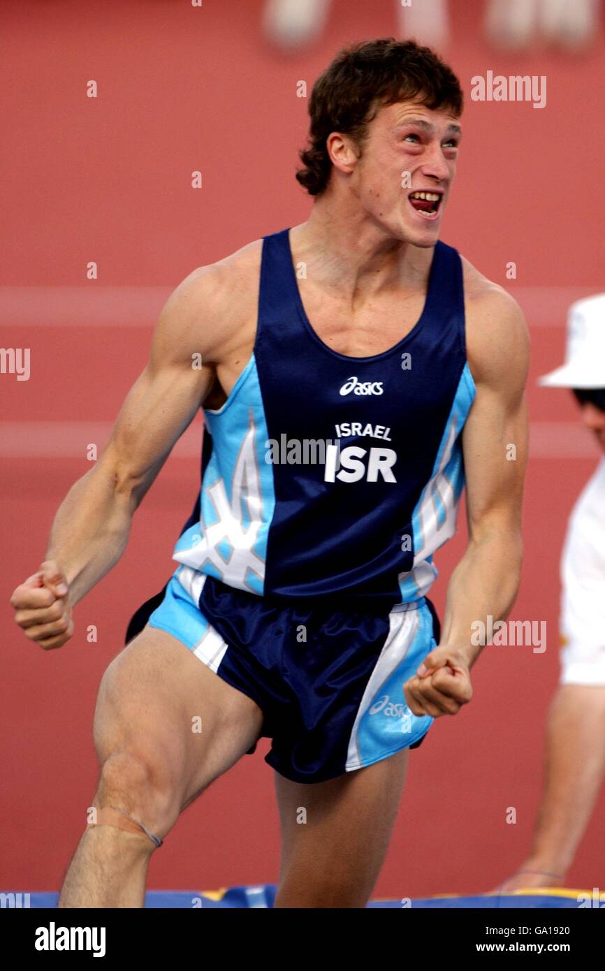 Israel's Aleksandr Averbukh celebrates a successful jump in the pole ...